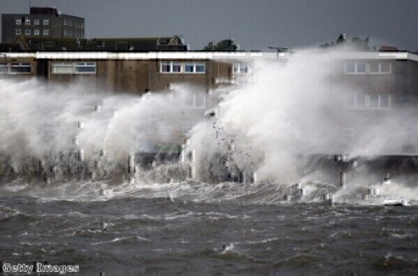World's largest wave farm to be built in Scotland Pollution Solutions ...